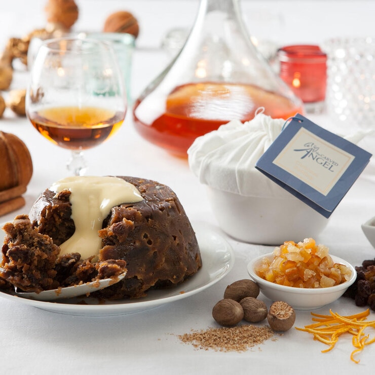 The Carved Angel Traditional Christmas Pudding in Ceramic Basin, 1.65kg ...