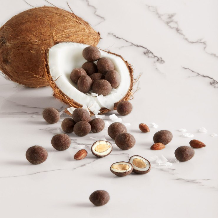 Edward Marc Chocolatier Coconut Almonds with Dark Chocolate, 907g ...