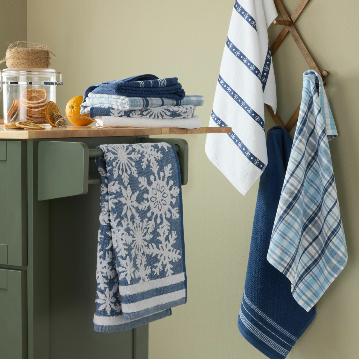 Printed Festive Kitchen Towel Set 8 Pack, Snowflake | Cos...