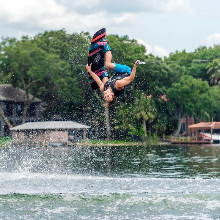 Jobe Vanity 4ft 6" Wakeboard & Jobe Maze Binding | Costco UK