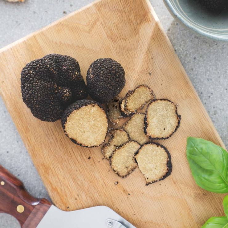 Truffle Hunter Fresh Black Summer Truffles (Tuber Aestivum) in 3 Sizes ...