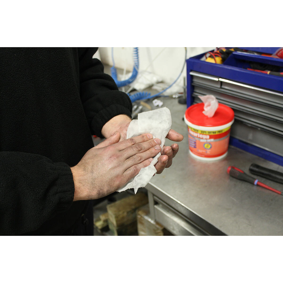 Swarfega Red Box Heavy Duty Hand Wipes, 150 Pack x 4 | Costco UK