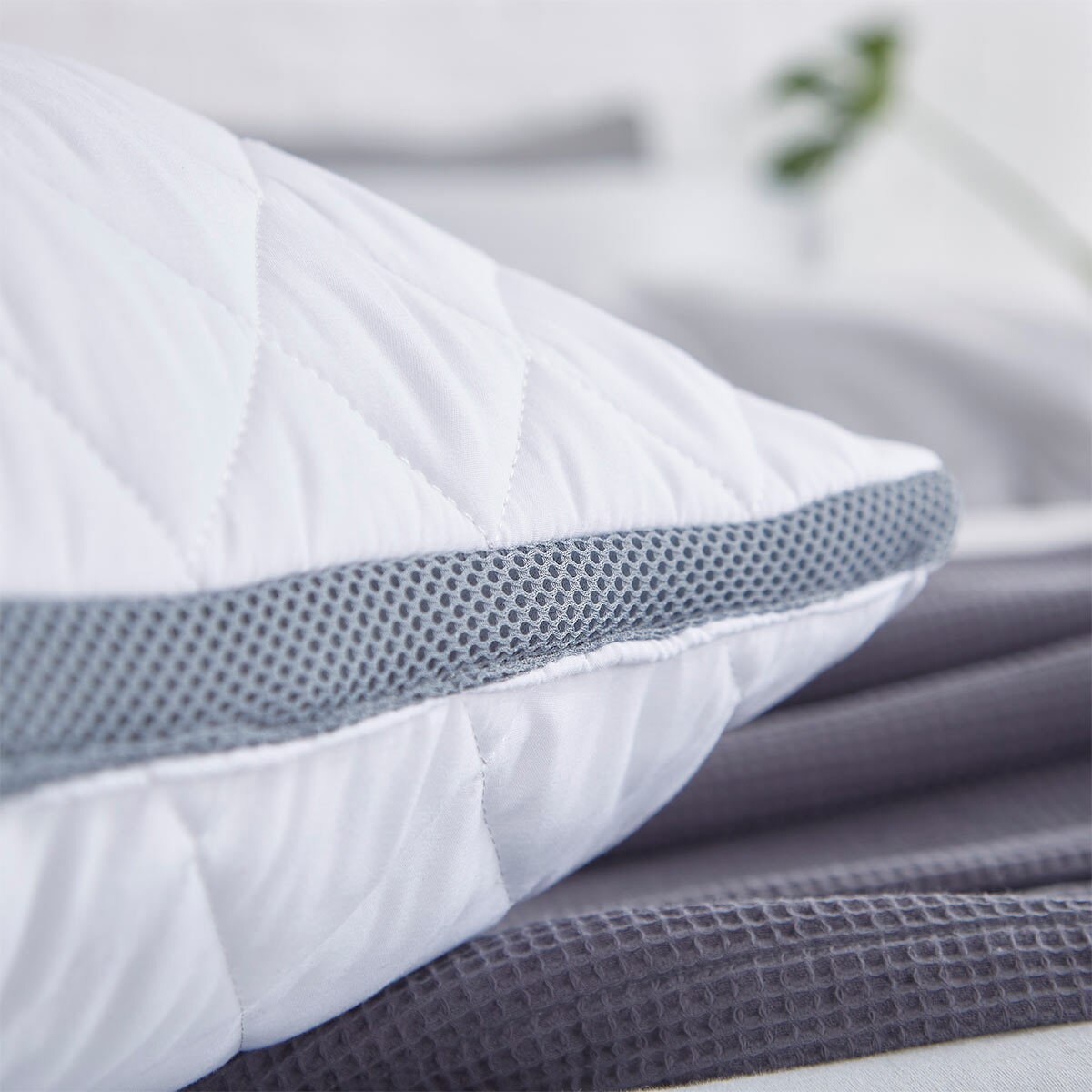 Soundasleep Smart Pillow with Bluetooth Speaker | Costco UK
