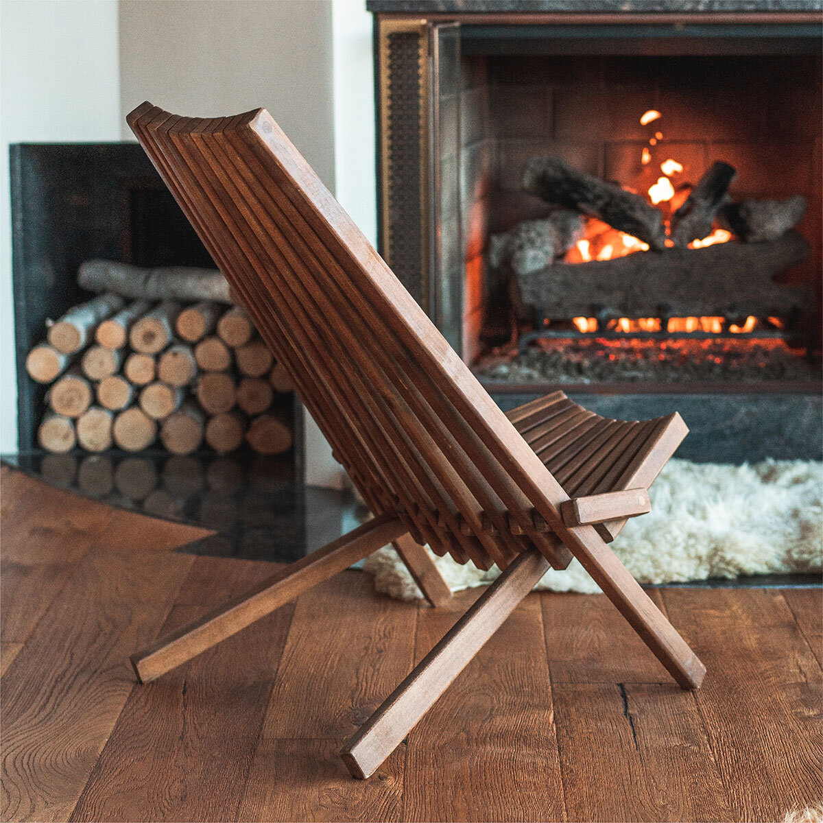 CleverMade Outdoor Wood Tamarack Folding Chair (Single)
