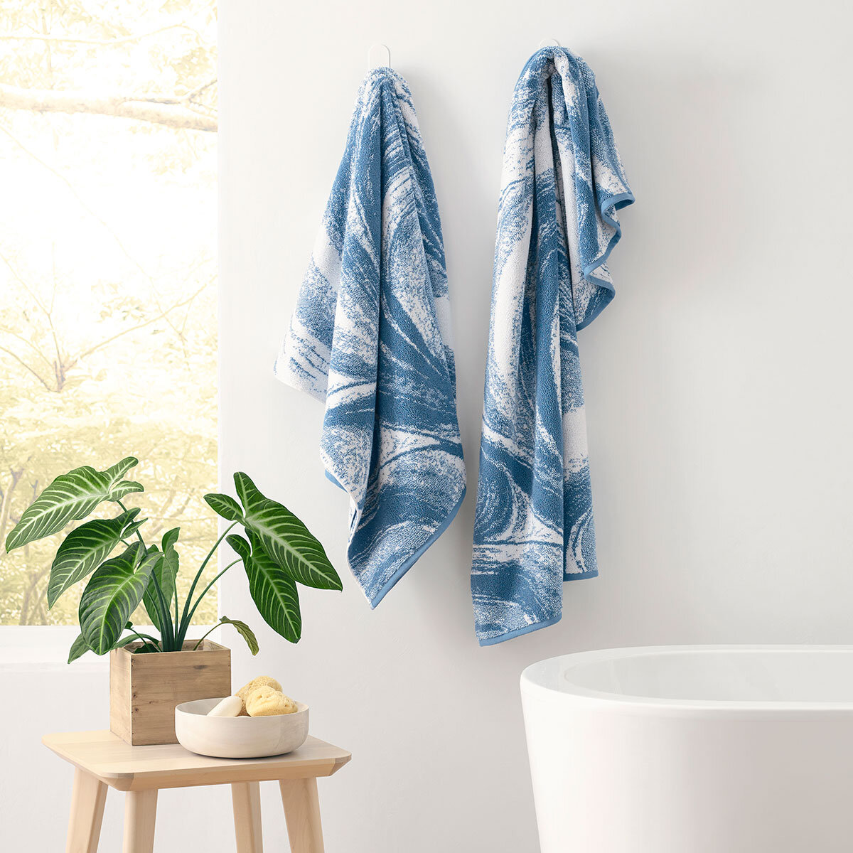 Loftex 100% Cotton Marble Spa Hand Towel, 2 pack in Blue ...