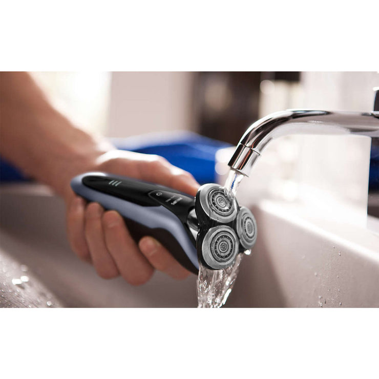 Philips 9000 Series Wet & Dry Electric Shaver S9211/12 | Costco UK
